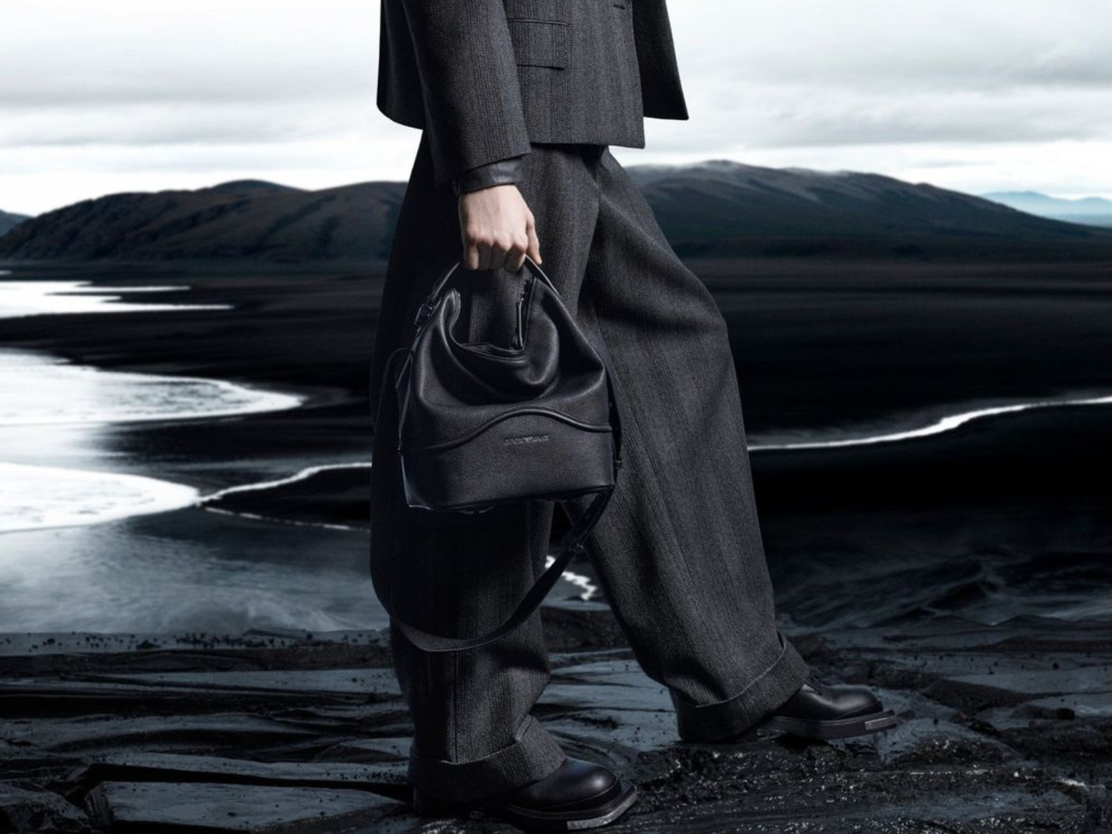 Men's Bags | Elegance and Functionality | MAVENRY