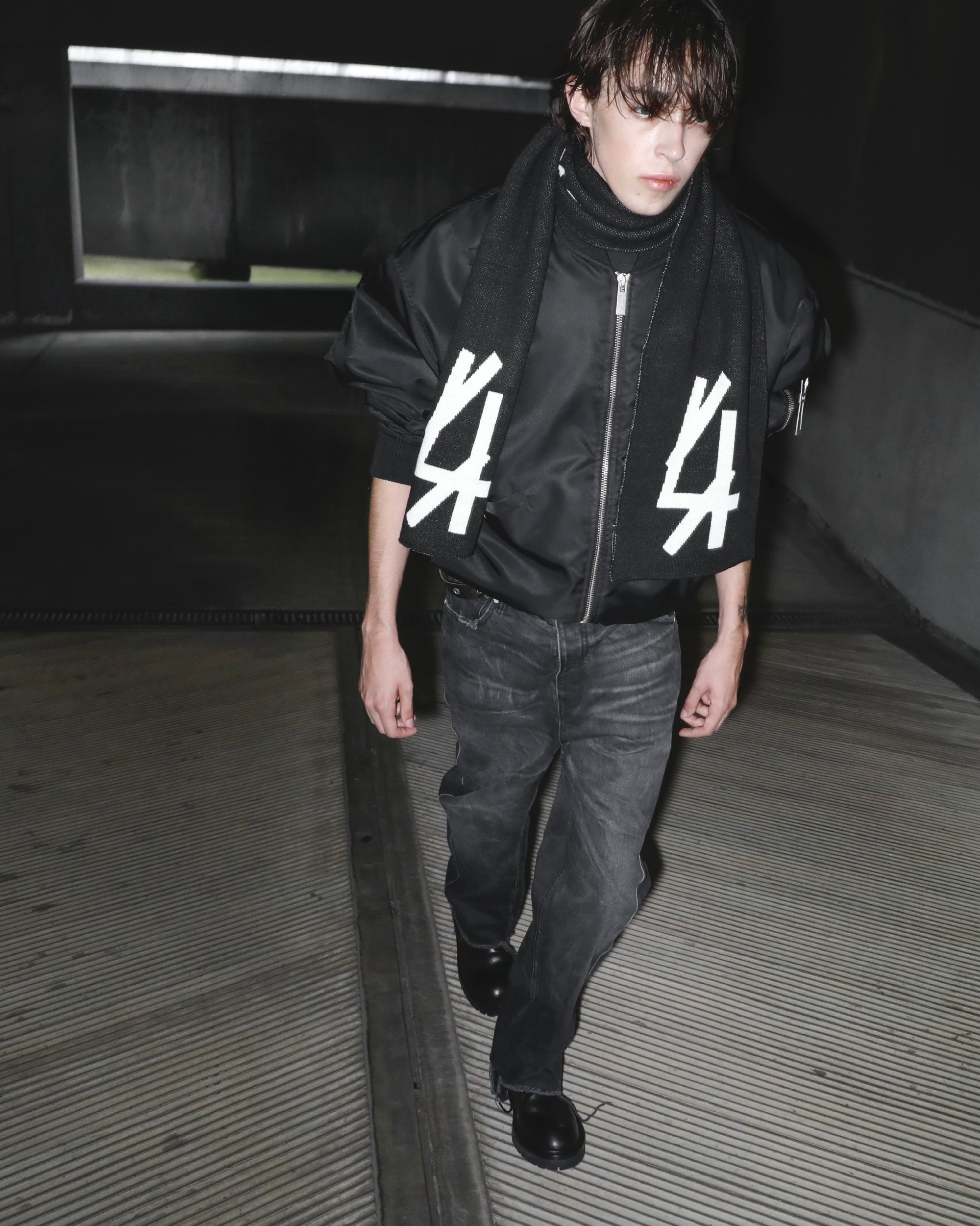 44 Label